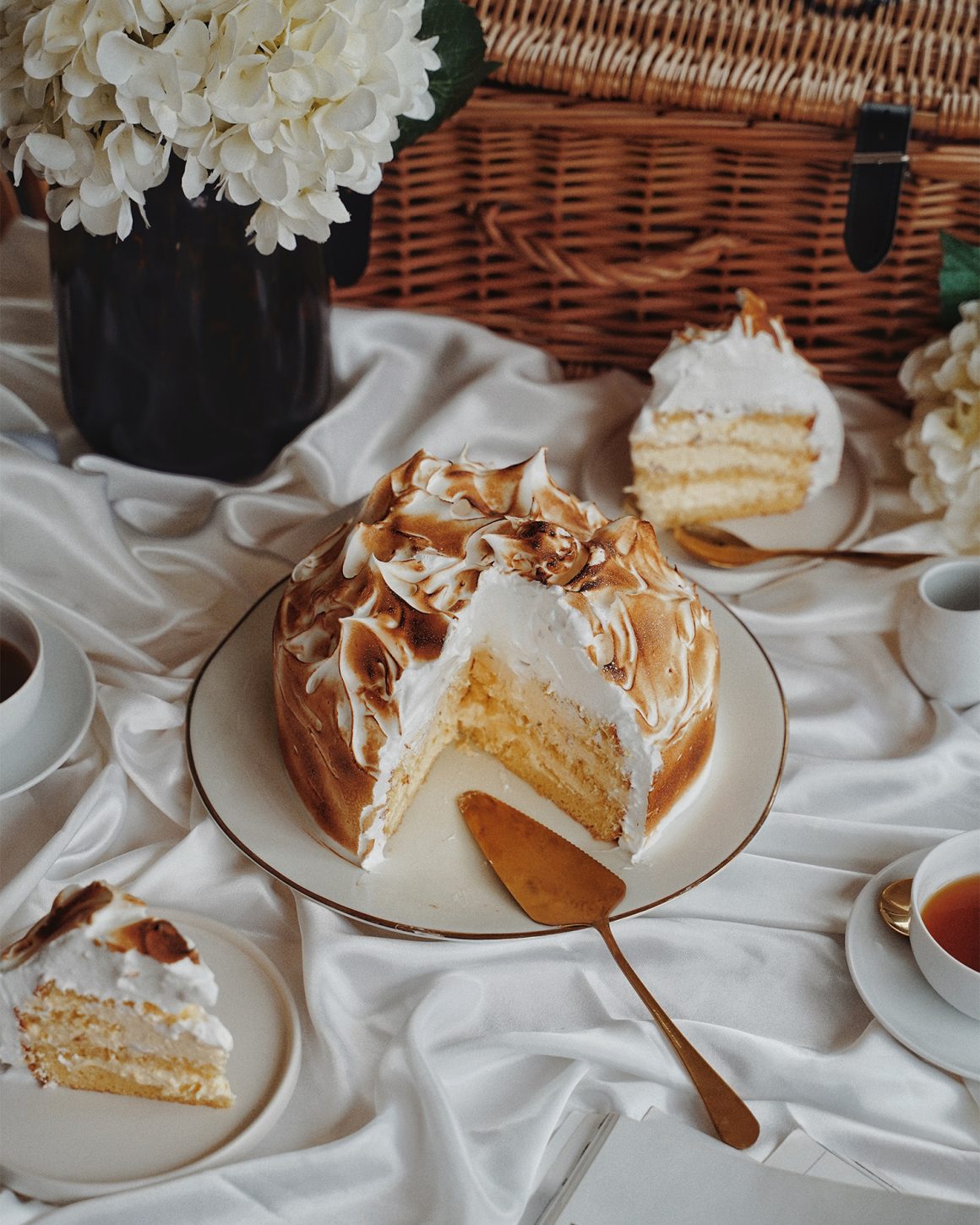 Cipriani Vanilla Meringue Cake » Mai Cookbook